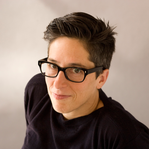 Alison Bechdel Gets Comfy With her Life on Stage in ‘Fun Home’ | The ...